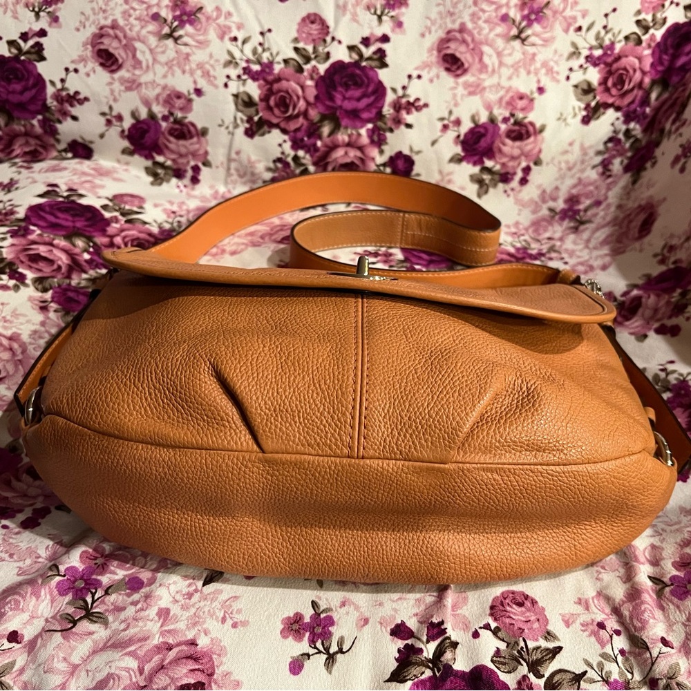 Coach Duffle Flap Leather Hobo-D1069-F15170 - Gem